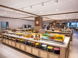 Pequeno-almoço tipo buffet diário mediante uma taxa 