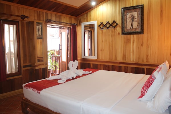 Apple Guesthouse - Luang Prabang