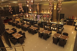 Pequeno-almoço tipo buffet diário (479.20 PHP por pessoa)