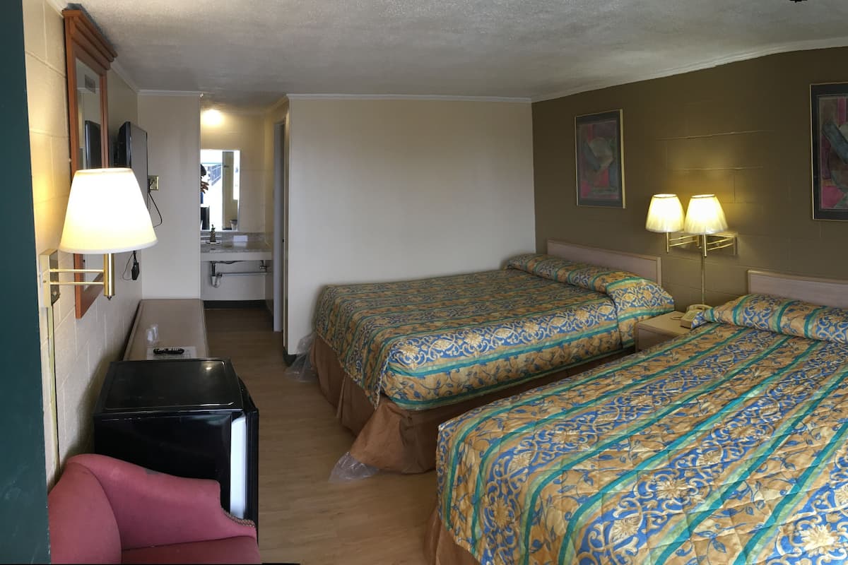 Roupa de alta qualidade, secretária, Wi-fi, roupa de cama fornecida