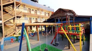 Área de recreio para crianças (ao ar livre)