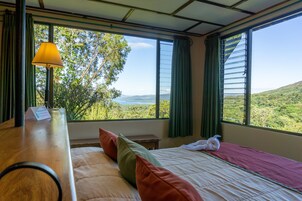 White Hawk Villa | Cofre com capacidade para portátil, roupa de cama fornecida 