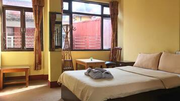1 quarto, cofres nos quartos, escrivaninha, Wi-Fi de cortesia