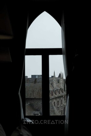 Quarto duplo standard, 2 camas de solteiro | 1 quarto, cofres nos quartos, individualmente mobiliados, escrivaninha