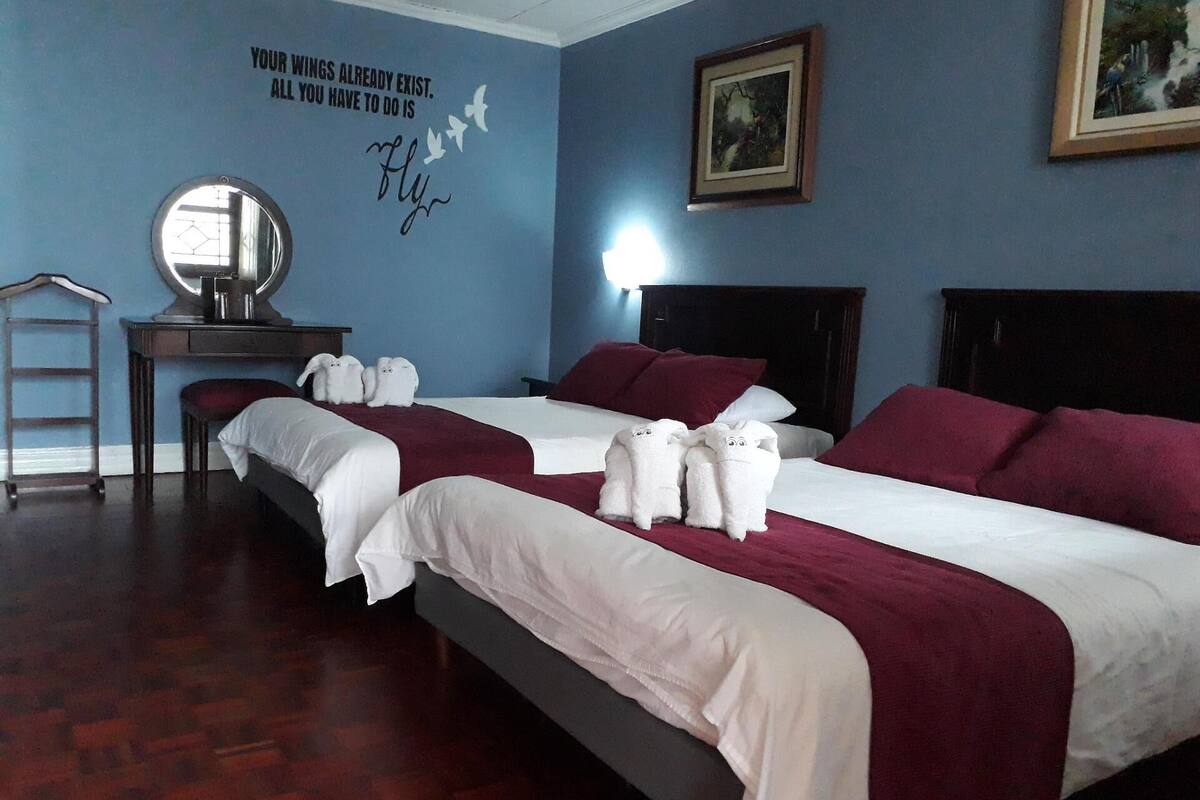 Cofres nos quartos, escrivaninha, berços (sobretaxa), Wi-Fi de cortesia