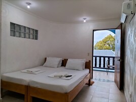 Cofre no quarto, secretária 