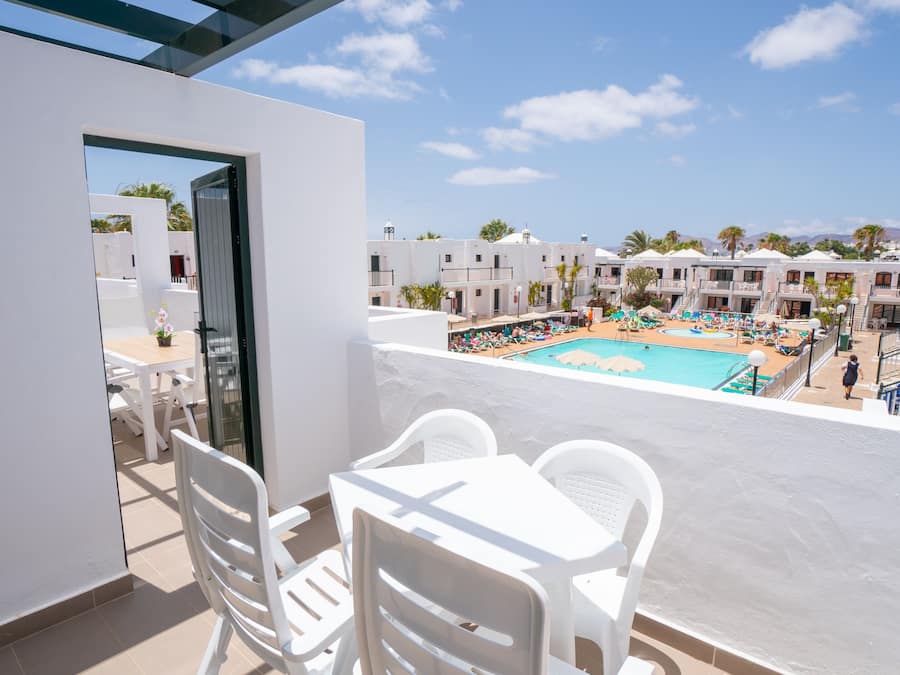 Apartamento superluxo, 2 quartos (2 adults and 2 children) | Sacada