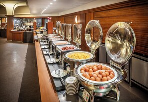 Pequeno-almoço tipo buffet diário incluído 