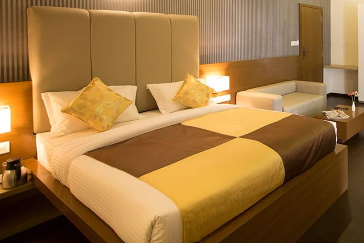 Suíte superluxo, 1 cama de casal, para não fumantes, geladeira | Frigobar, cofres nos quartos, escrivaninha