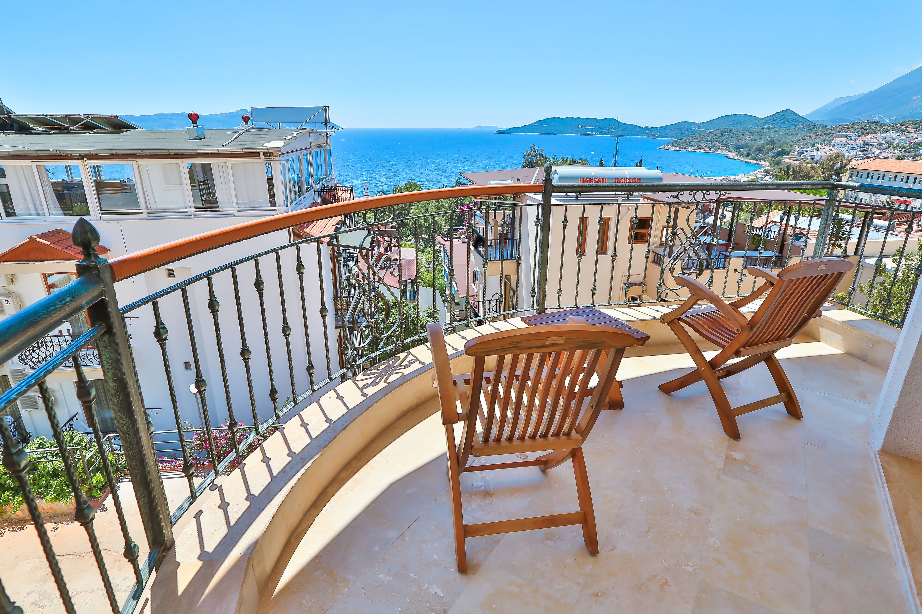 Apartamento panorâmico, 2 quartos, sacada, vista para o mar | Vista da sacada