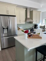 Apartamento luxo, vista para o oceano | Cozinha privada | Micro-ondas