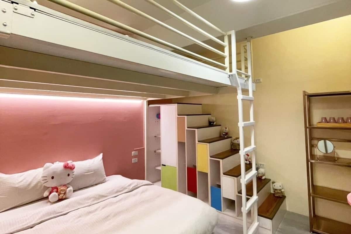 Quarto quádruplo galeria, 1 quarto, sem janelas | 1 quarto, cortinas blackout, quartos à prova de som, Wi-Fi de cortesia