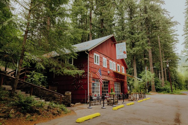 Copper Creek Inn At Mt Rainier - Mount Rainier, WA