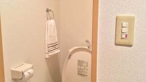 Quarto Twin, Para não fumantes | Banheiro | Chuveiro/banheira combinados, banheira de imersão, secador de cabelo 
