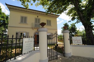 Entrada do alojamento