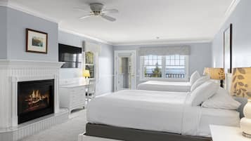 Hilltop Building First Floor Mobility Accessible | Roupa de alta qualidade, camas de colchão pillowtop, cofre no quarto