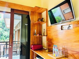 Quarto Deluxe | Cofre com capacidade para portátil, secretária, Wi-fi grátis 