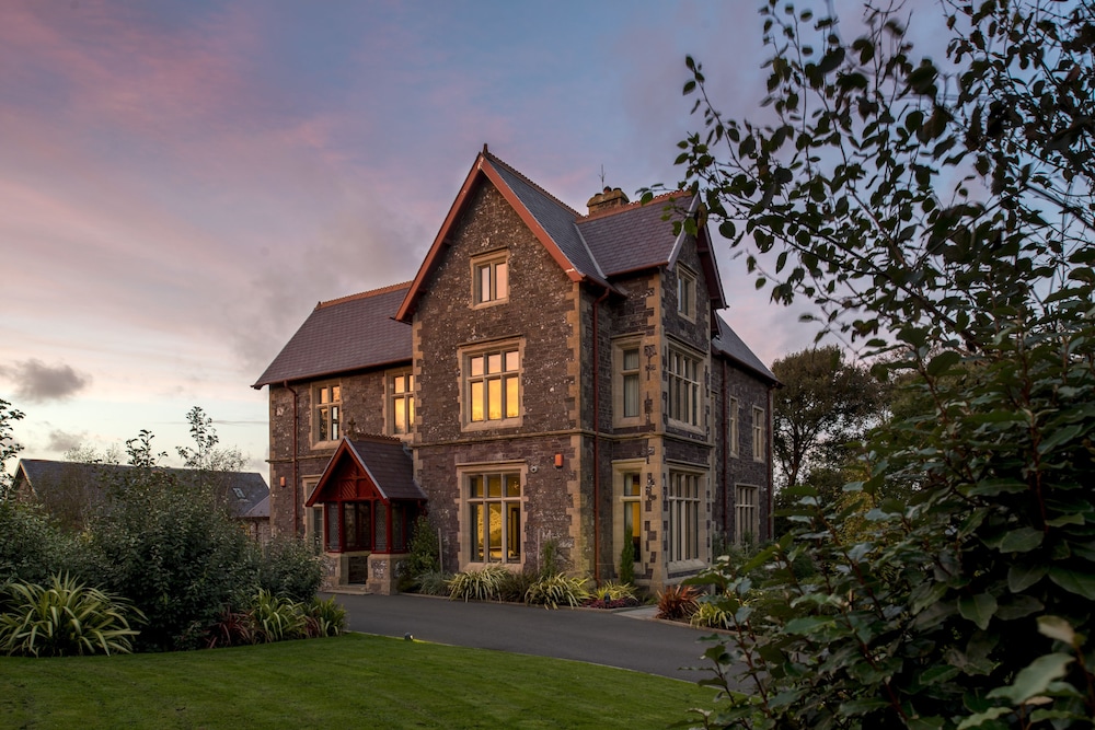 Penrhiw Priory - Pembrokeshire