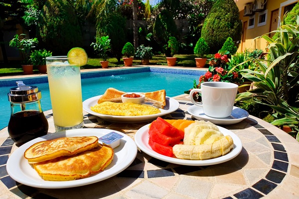 Pequeno-almoço preparado no momento diário incluído