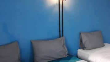 Air Conditioning Triple Room | Escrivaninha, Wi-Fi de cortesia