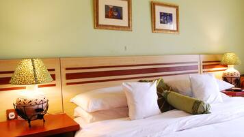 Quarto Deluxe | Cofre no quarto, secretária, cortinas/cortinados opacos, Wi-fi grátis