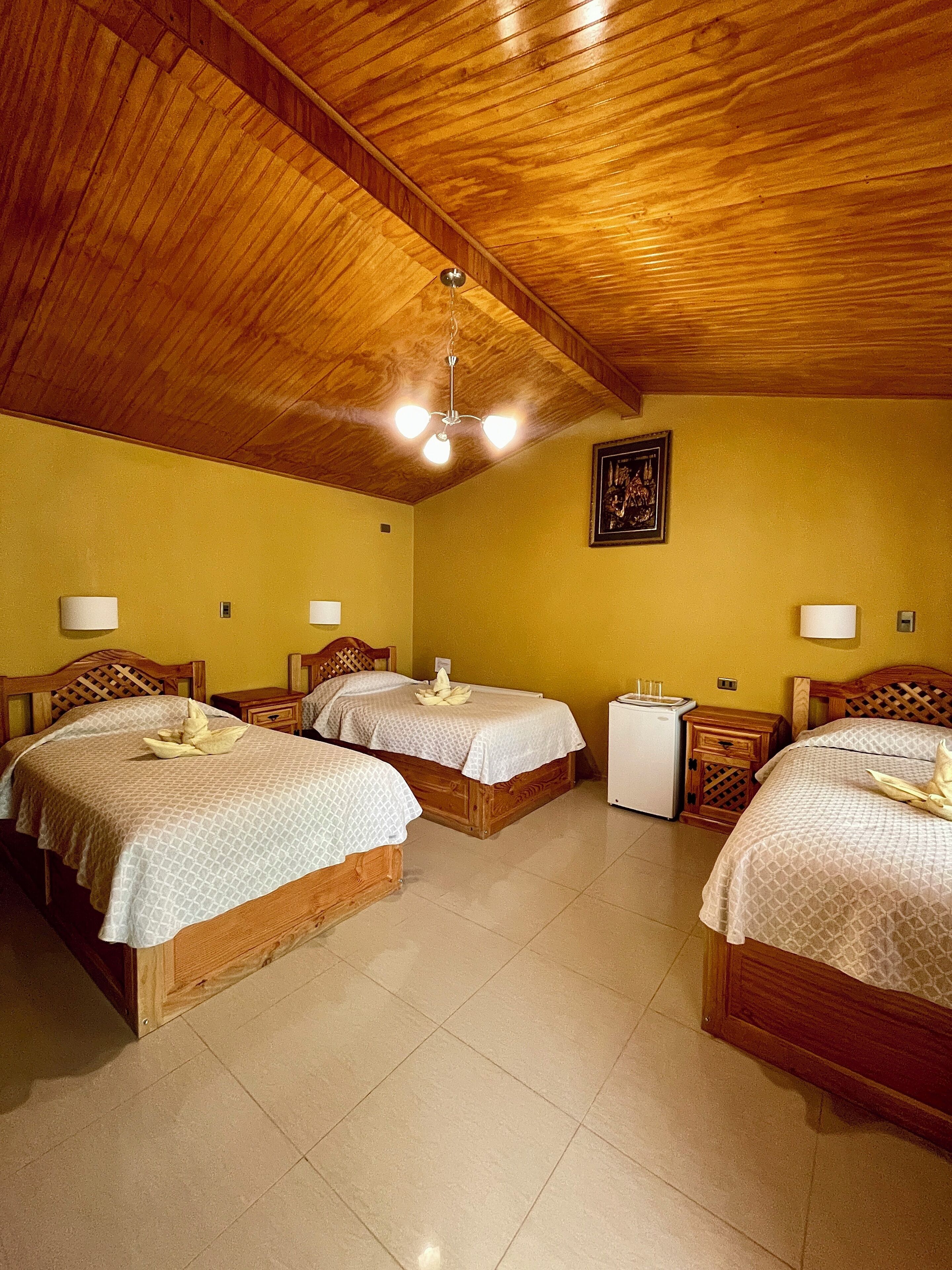 Quarto triplo standard, banheiro privativo | Roupas de cama premium, Wi-Fi de cortesia, roupa de cama