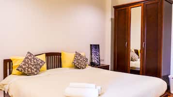 Secretária, Wi-fi grátis, roupa de cama fornecida