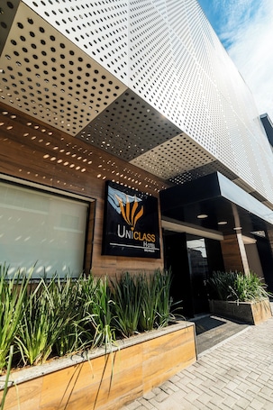 Fachada. Uniclass Hotel Lapa