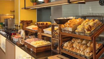 Pequeno-almoço continental diário incluído