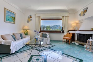 Suite Comfort | Cofre no quarto, secretária, Wi-fi grátis, roupa de cama fornecida 