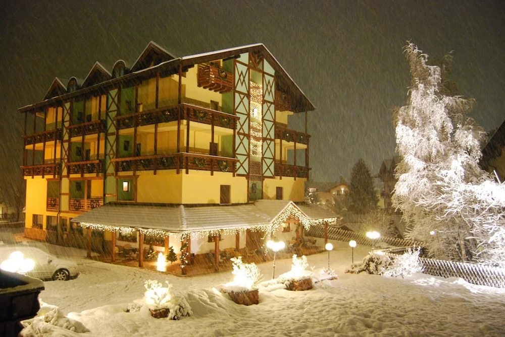 Hotel Dal Bon - Andalo