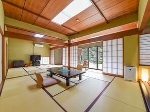 Quarto em estilo japonês, para não fumantes, vista para o jardim (Miyabi) | Opções para refeição no quarto