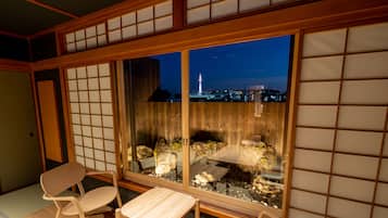 Quarto Deluxe, não fumadores (Japanese Style Room) | Cofre no quarto, secretária, Wi-fi grátis, roupa de cama fornecida