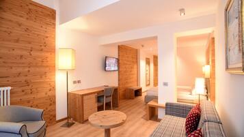 Suite Júnior | Cofre no quarto, secretária, Wi-fi grátis