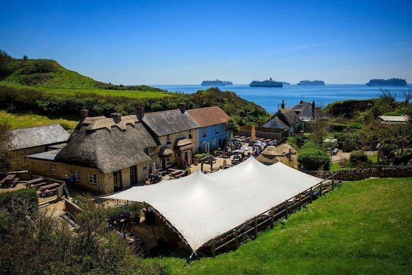 The Smugglers Inn - Lulworth Cove