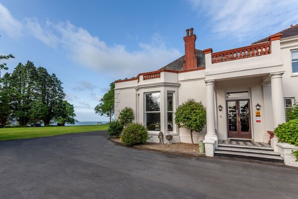 Mansion House Llansteffan - Pembrokeshire
