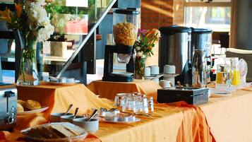 Café da manhã continental grátis todos os dias