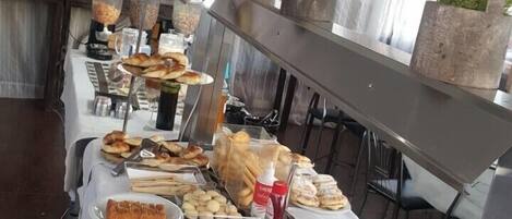Pequeno-almoço tipo buffet diário incluído