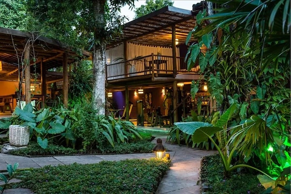 Fachada da propriedade