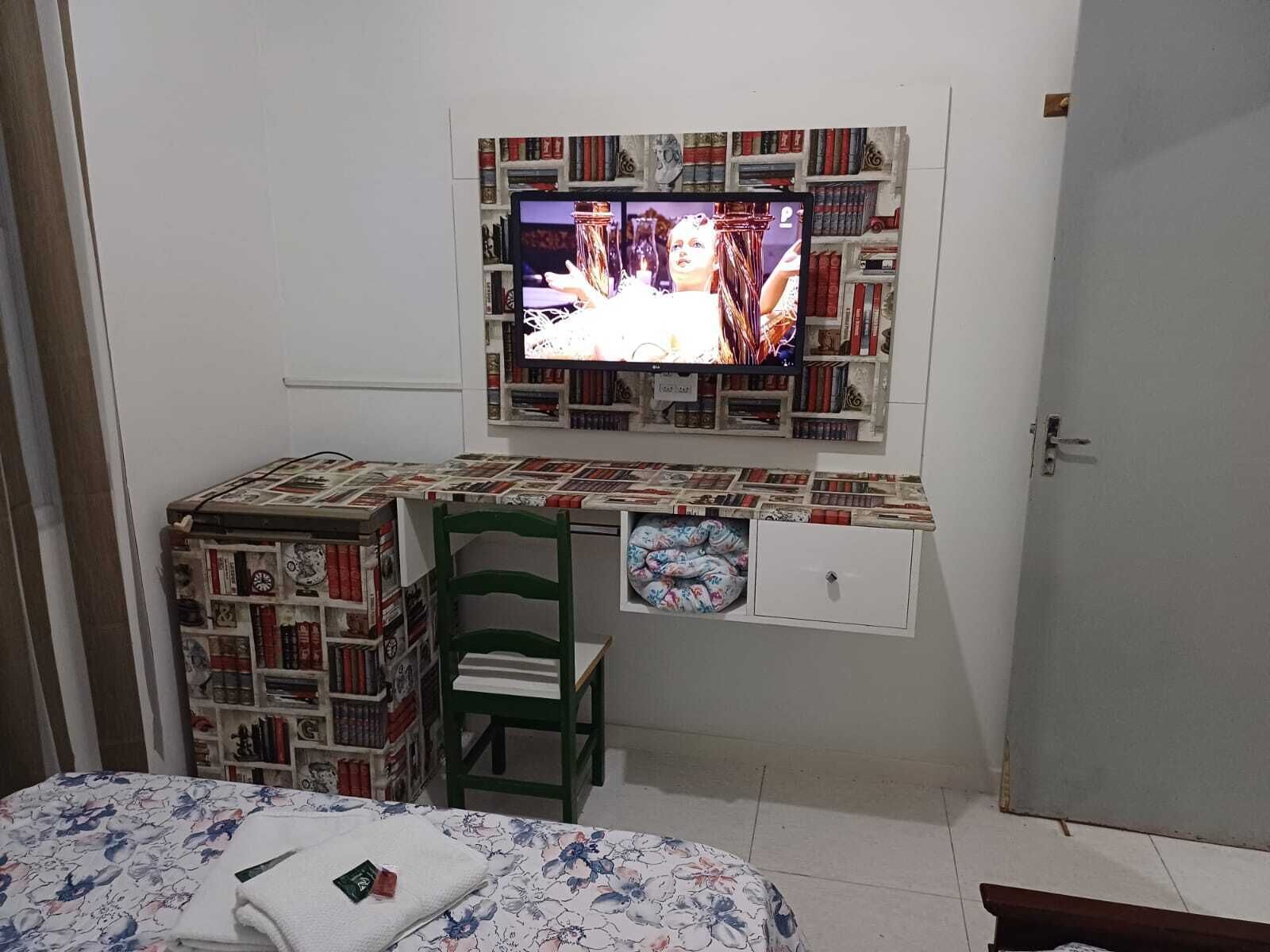 Apartamento Familiar, 2 quartos, casa de banho privativa | Minibar, secretária, secretária adequada para computadores portáteis 