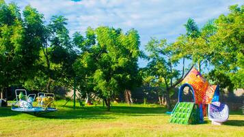 Área de recreio para crianças (ao ar livre)