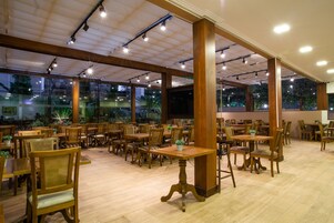 Pequeno-almoço tipo buffet diário incluído 