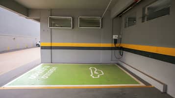 Estacionamento sem assistência (pago) (BRL 15.00 por noite)