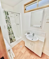 Cabine, 1 quarto | Casa de banho | Artigos de higiene pessoal grátis, um secador de cabelo