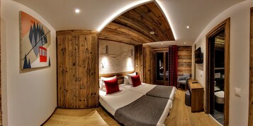 Quarto Triplo | Cofre no quarto, secretária, ferro/tábua de engomar, Wi-fi grátis 