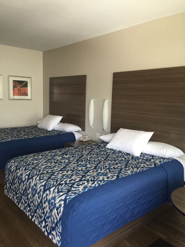 Palace Inn Gulfgate - Houston, TX