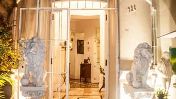Entrada (vista interior)