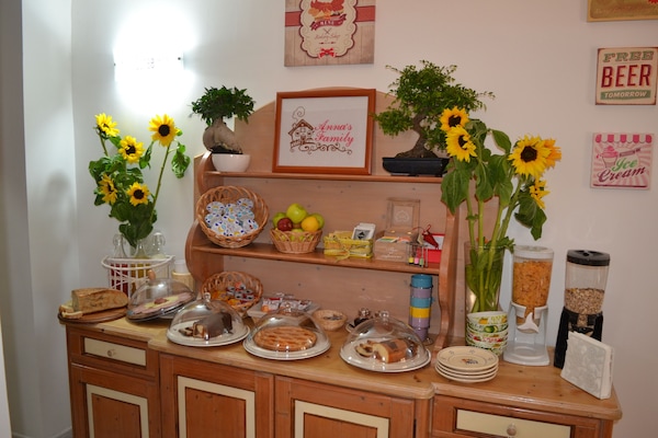 Pequeno-almoço tipo buffet diário incluído