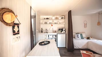 Tenda Comfort, casa de banho partilhada | Sala de estar | Ténis de mesa