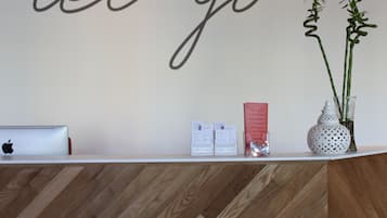 Manicures e pedicures